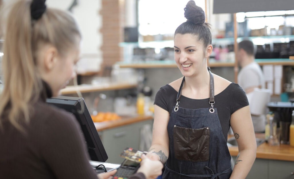 How to Survive Working a Retail Job as an Introvert
